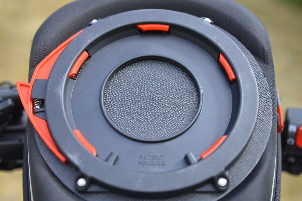 Le système Tanklock est pratique et efficace ~ EnjoyTheRide