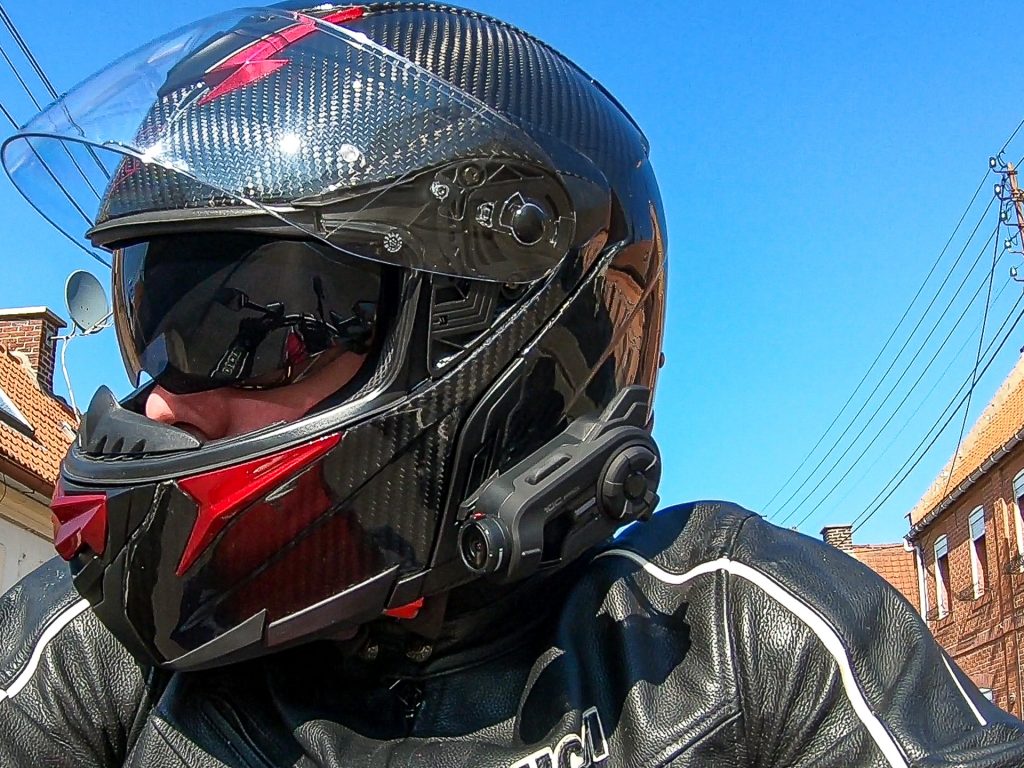 Focus sur la caméra Sena 10C Pro ~ EnjoyTheRide