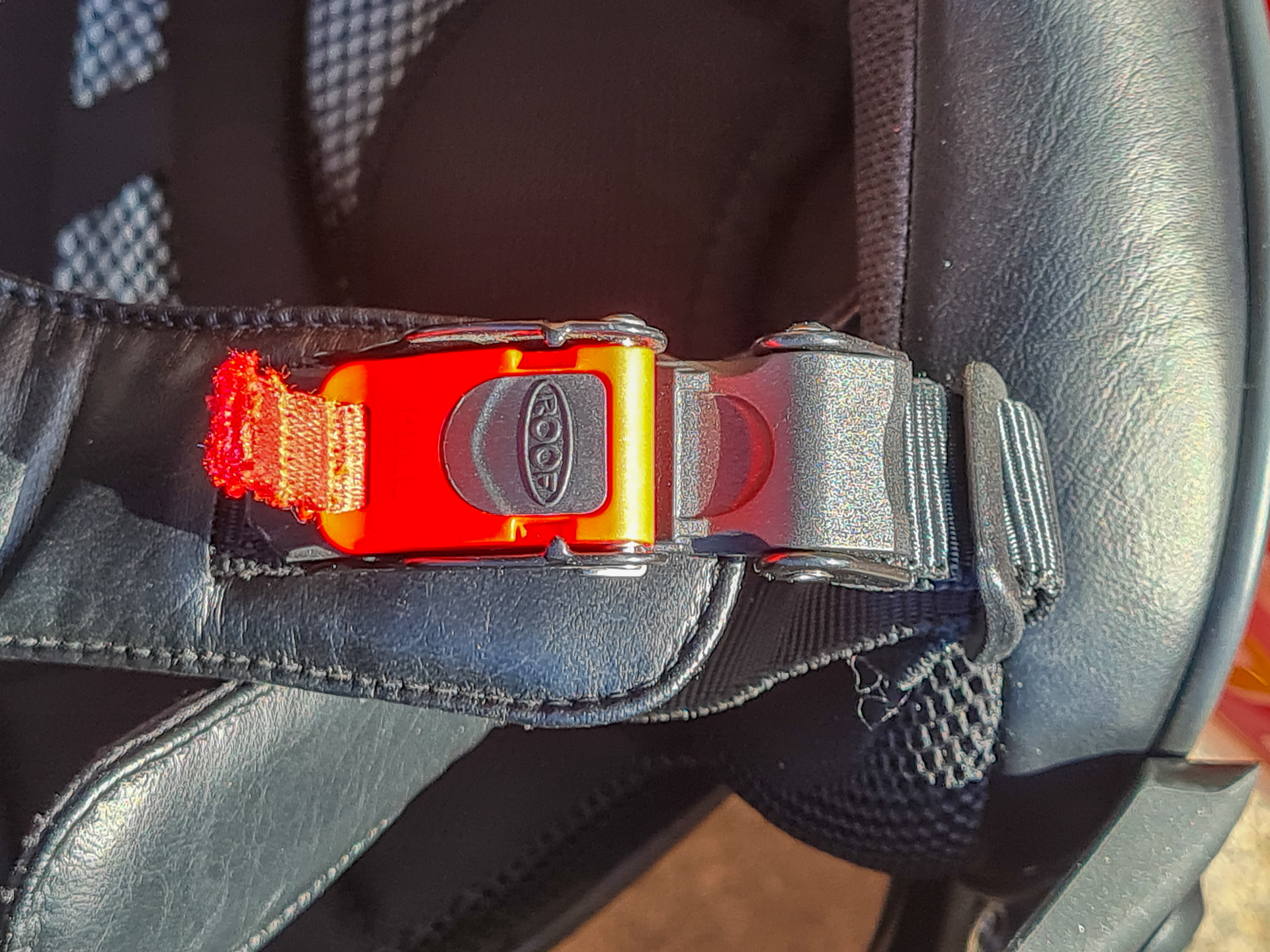Casque Roof RO9 Roadster à l'essai : le jet qui en fait plus
